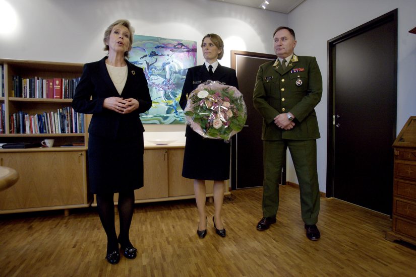 Kjønnskvotert admiral raser mot Resett | Resett